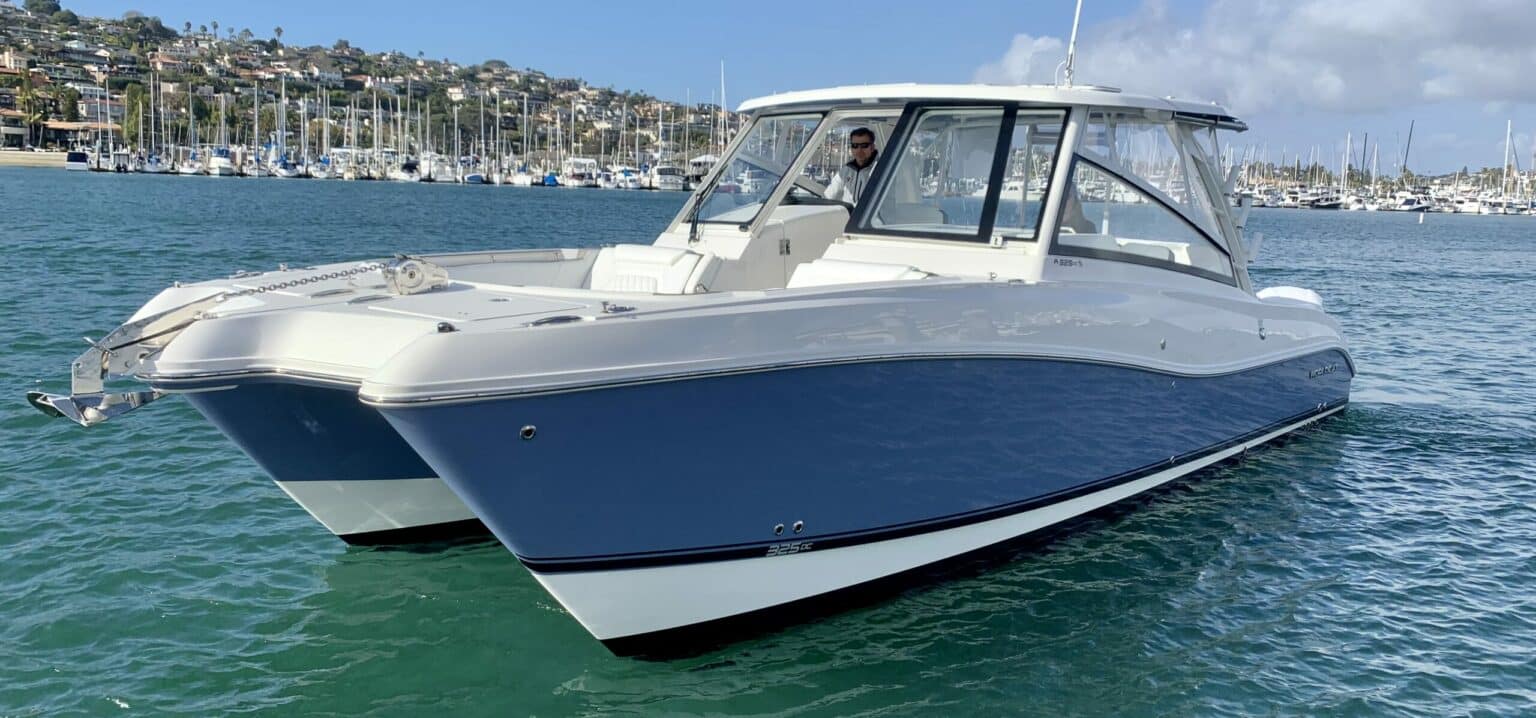 2021 WORLD CAT 325DC DUAL CONSOLE | 50 North Yachts